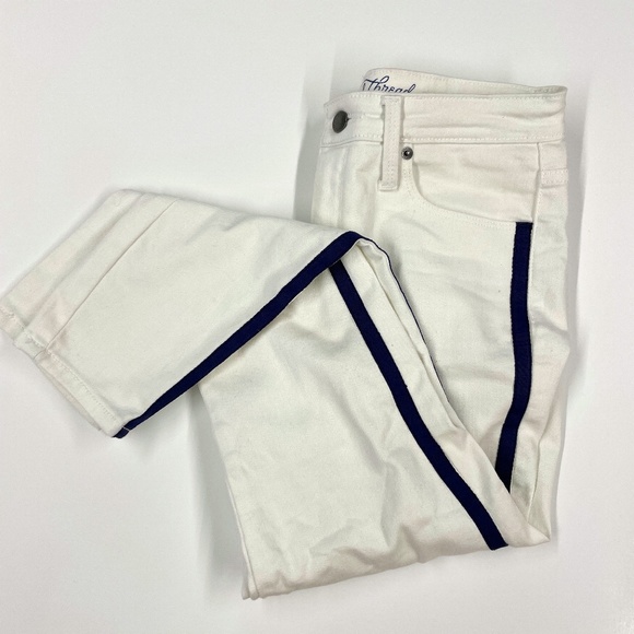 Universal Thread | Jeans | Universal Thread White Jean With Blue ...